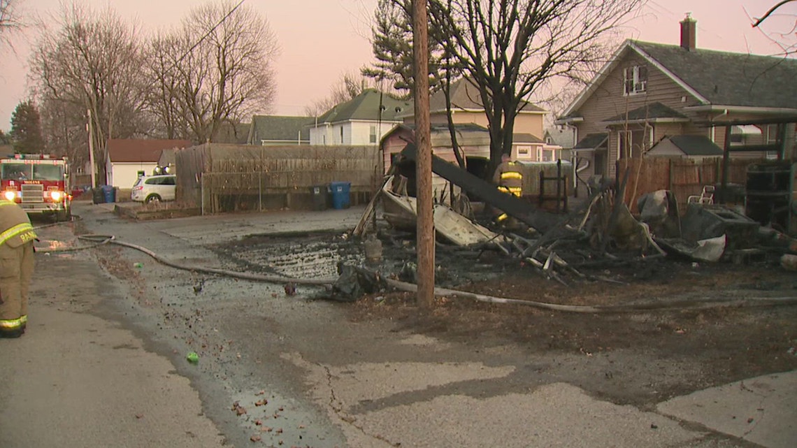 Breaking: Fire crews battle structure fire in Moline's Old Towne ...