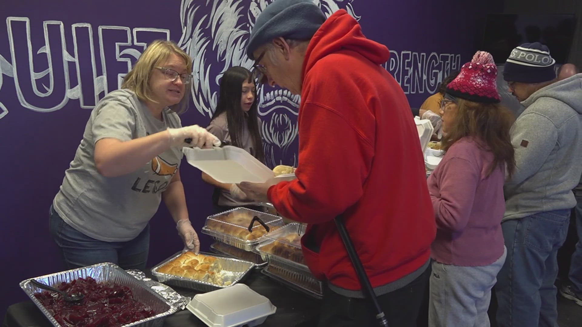 Quad Cities family hosts community Thanksgiving meal in son’s honor ...