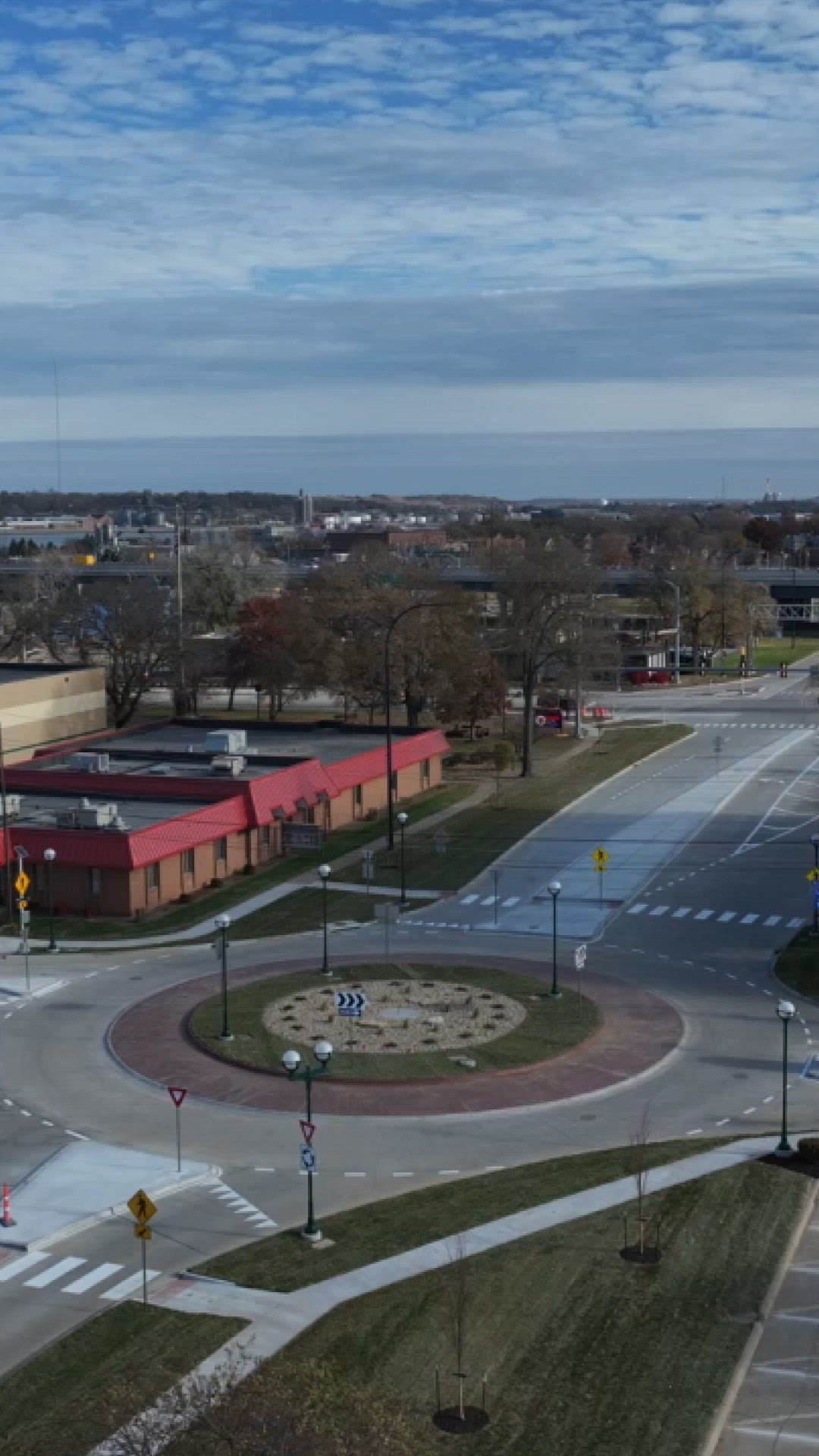 Second roundabout on 7th Avenue in Moline opens to traffic | wqad.com