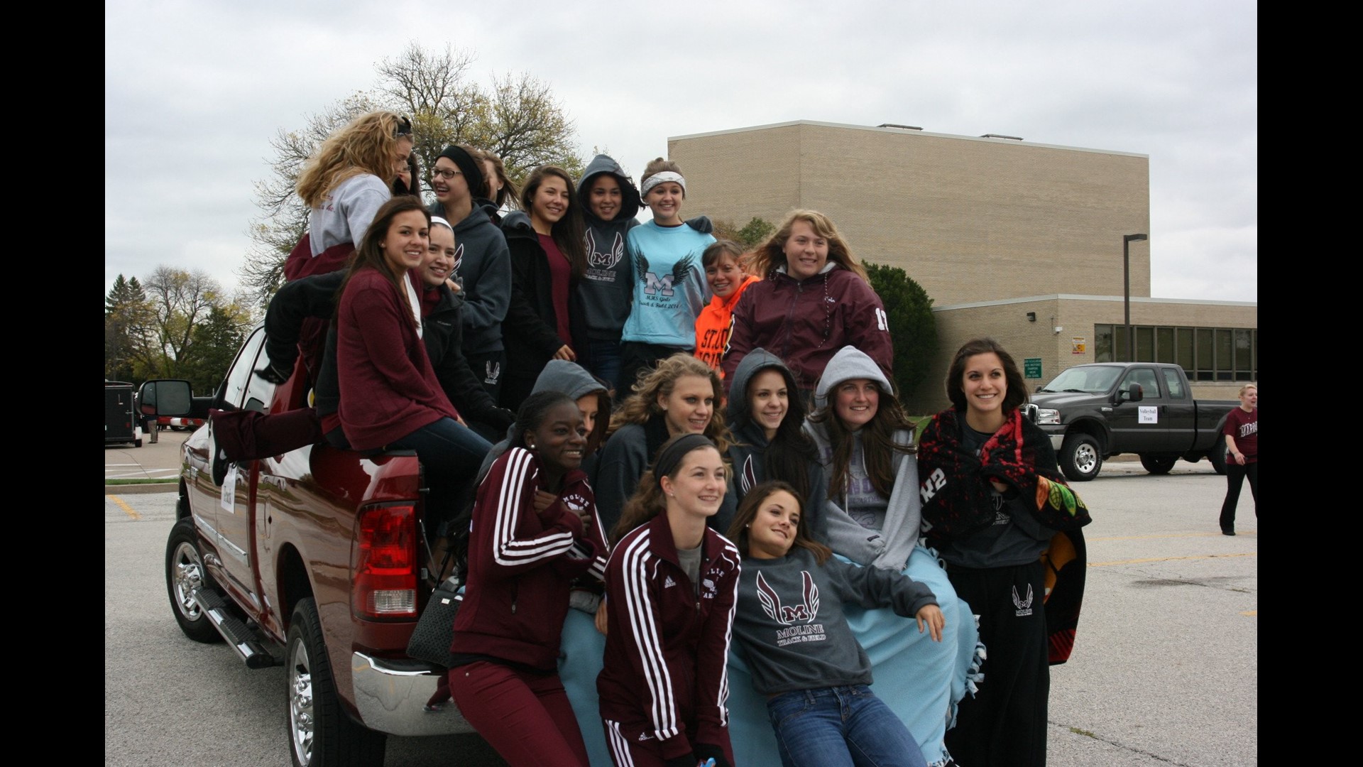 Photos: Moline 2014 Homecoming Parade Part II | wqad.com