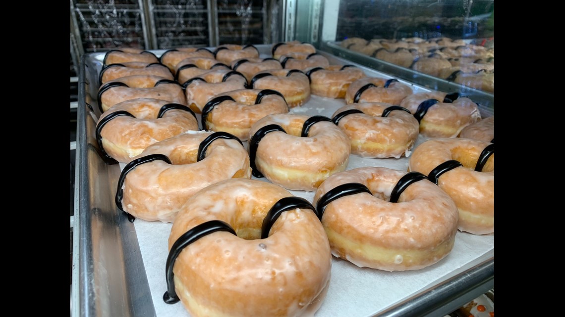 Hurts Donut Company raising money for Clinton Firefighters | wqad.com
