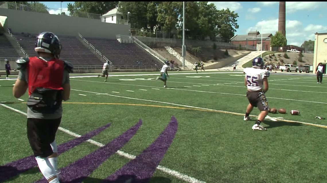 Burlington Football has plenty of speed on offense | wqad.com