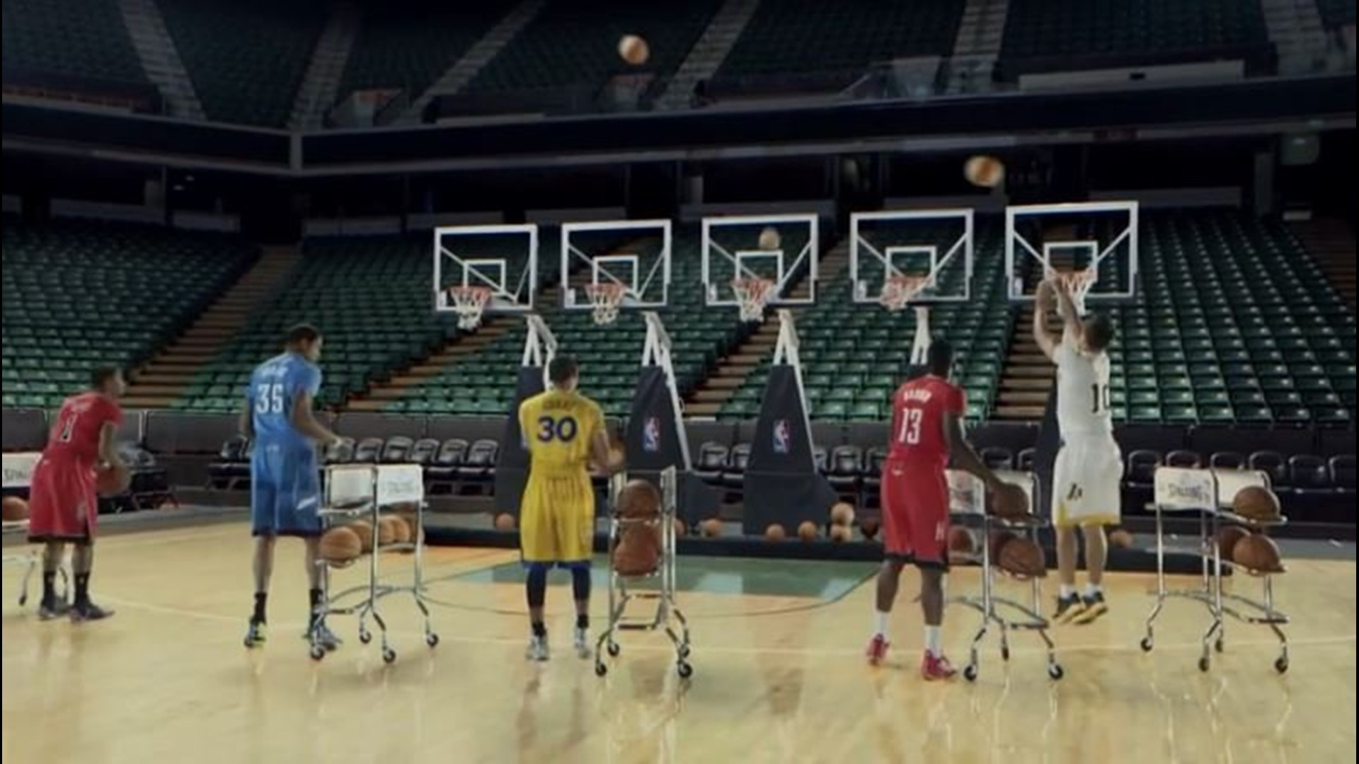 Viral Video: Pro basketball players perform Jingle Bells | wqad.com