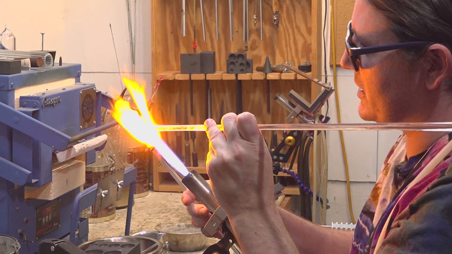 New Iowa law will impact cost of glass, metal smoking devices | wqad.com