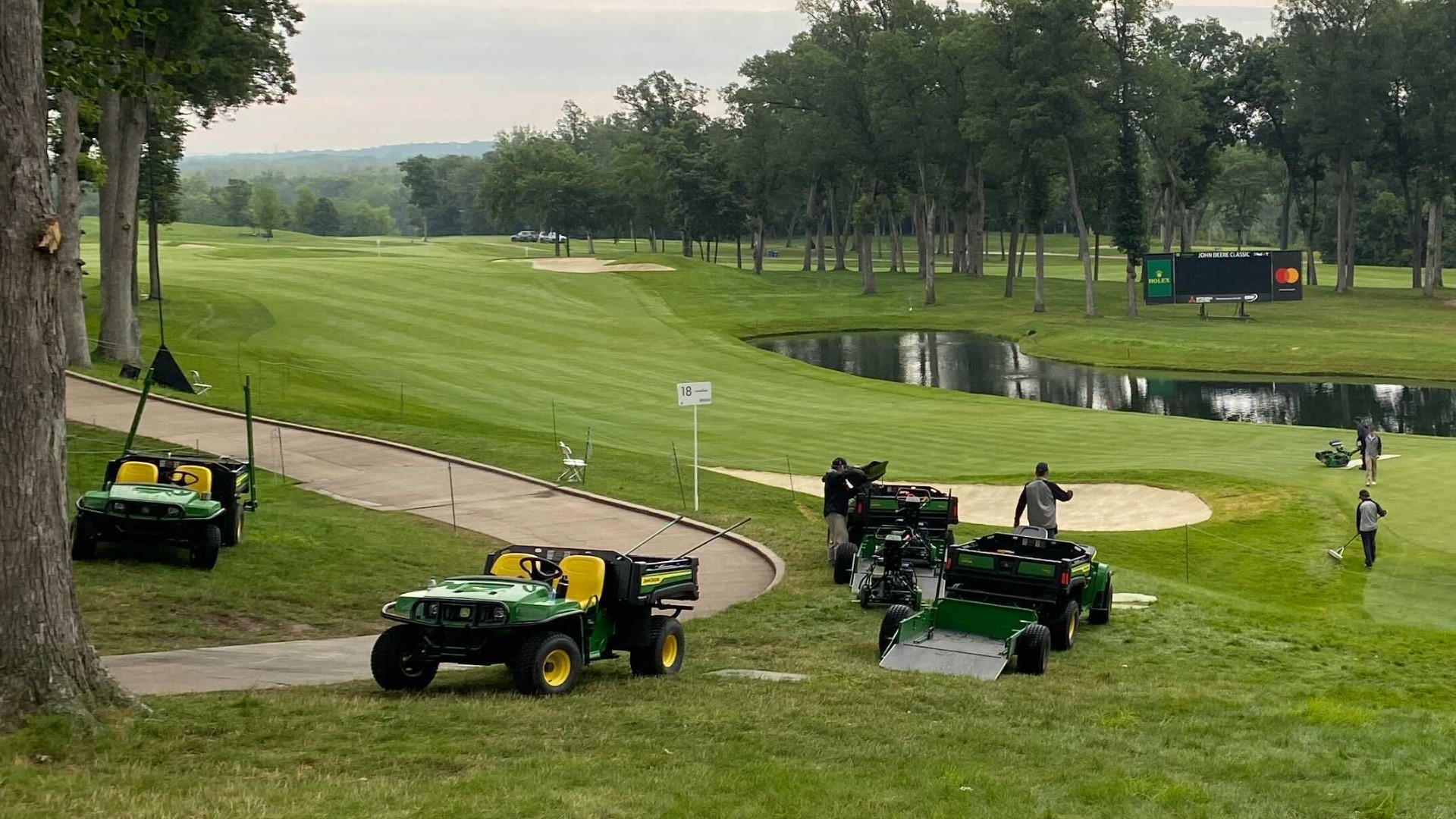 Virtual tour of the John Deere Classic on tournament day 3 | wqad.com