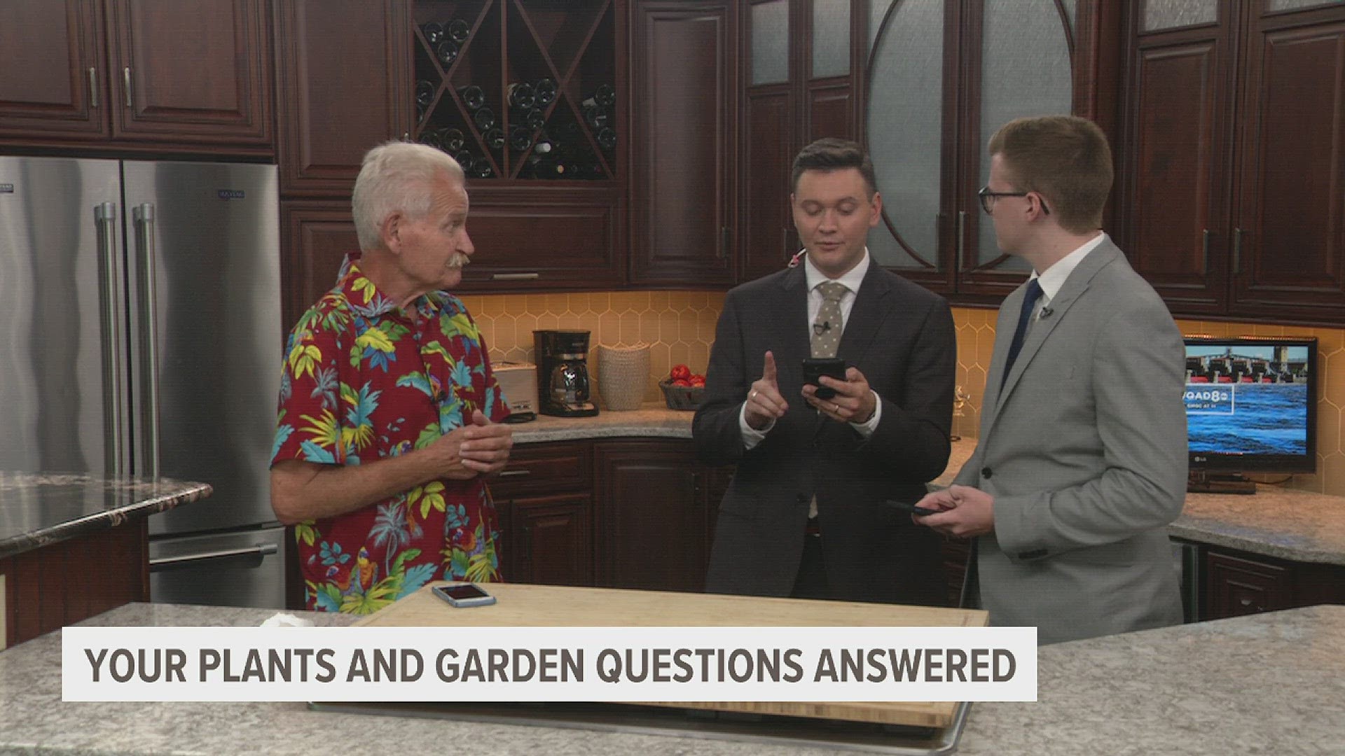 Choosing between rhizomes or seeds| Plants and Gardens with Craig Aug ...