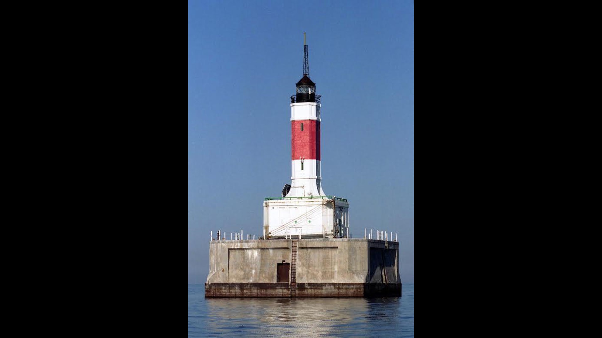 PHOTOS: Tour the inside of 5 lighthouses being sold for $15,000 | wqad.com