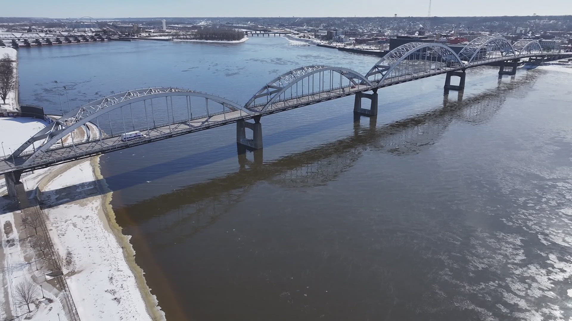 Illinois DOT proposes study on aging Centennial Bridge | wqad.com