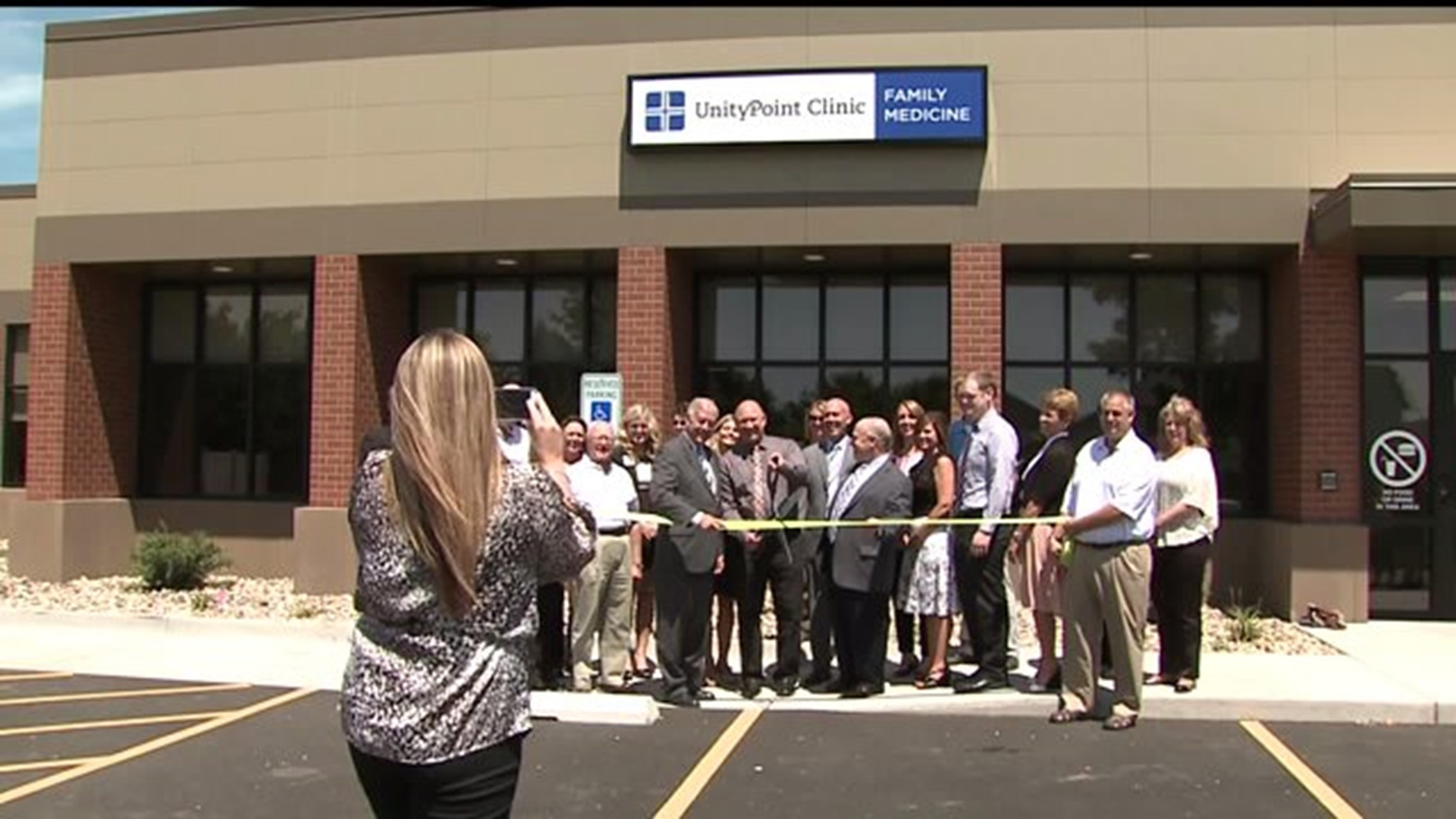 New UnityPoint clinic opens in Davenport | wqad.com