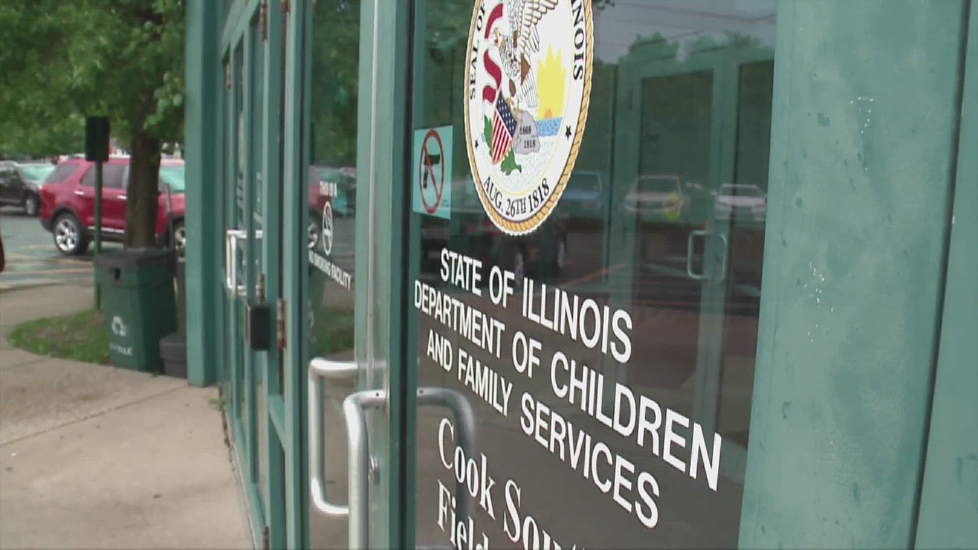 Illinois lawmakers pass bill adding new considerations for DCFS foster ...
