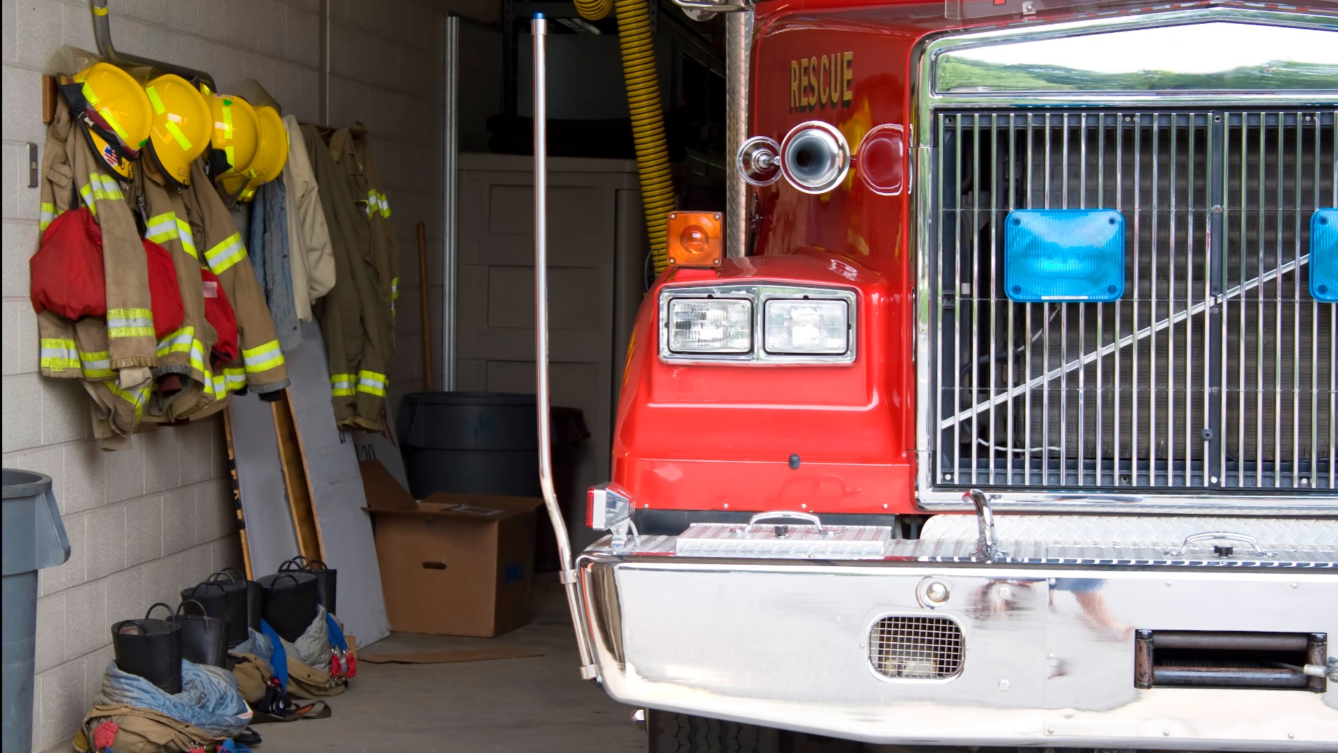 5 in moline are displaced after Tuesday morning fire | wqad.com