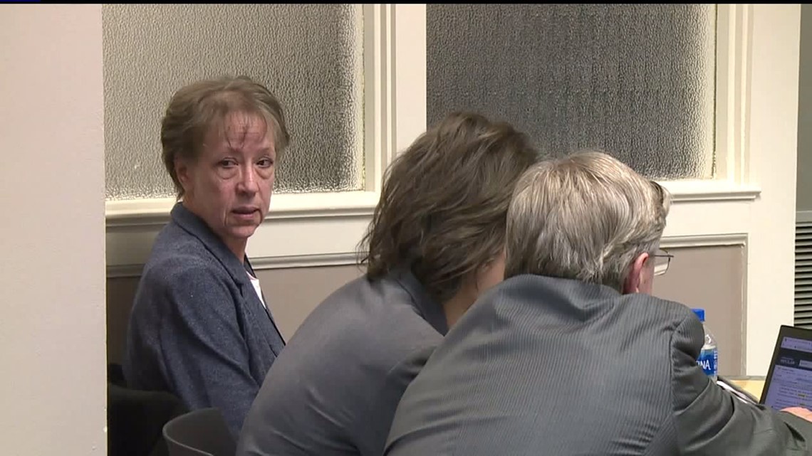 Fiancée found bludgeoned victim, testifies in 1992 murder case against ...