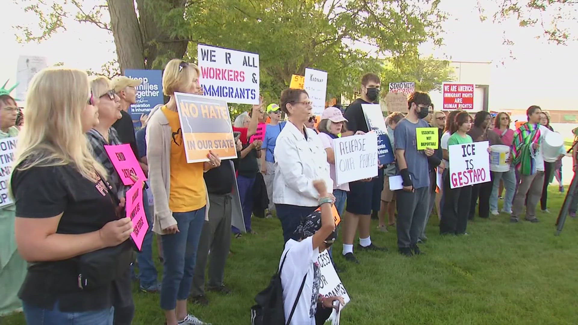 ICE detains 3 at Cedar Rapids immigration check-ins; 1 from Muscatine ...