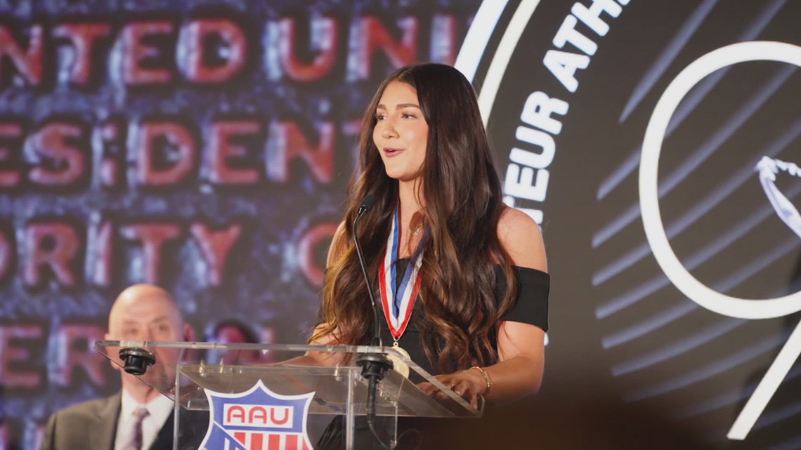 Sullivan Award recipient is a Sterling, Illinois native | wqad.com