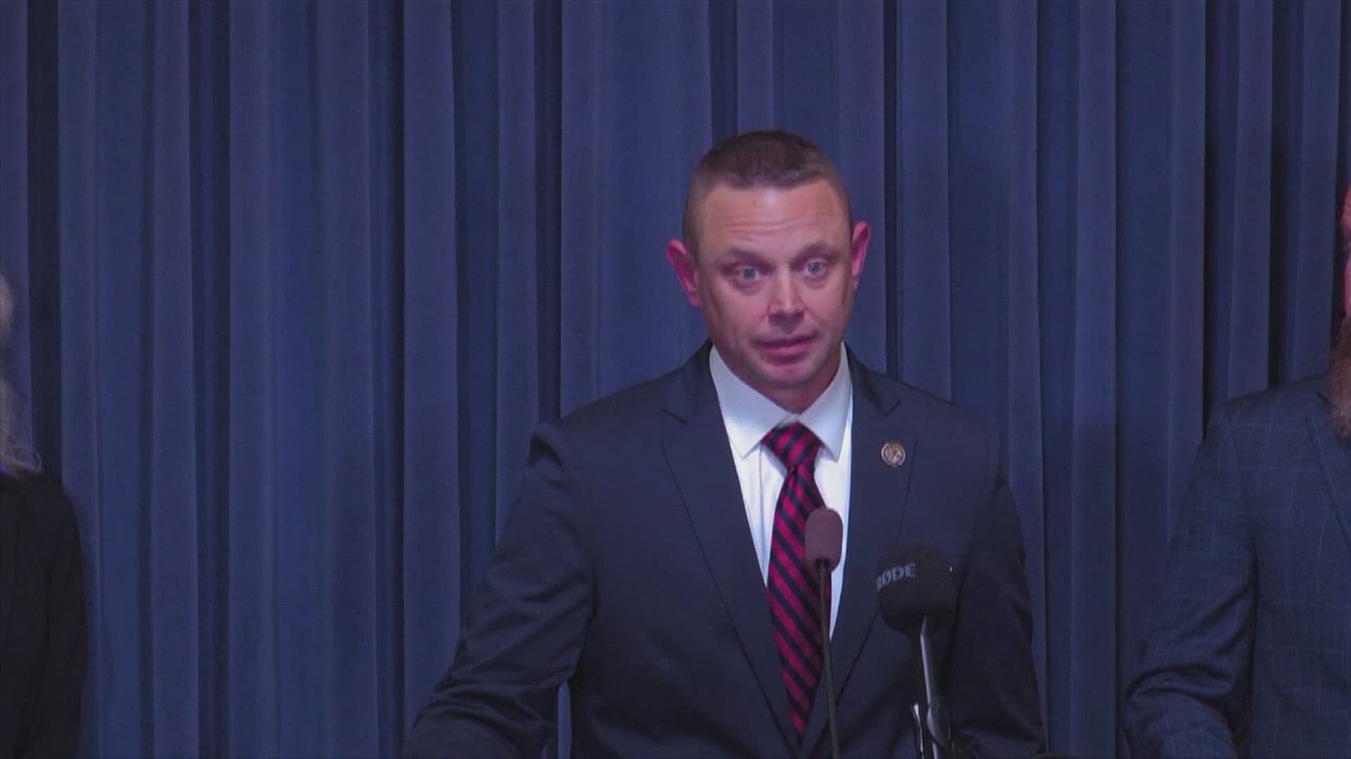Neil Anderson steps down from Illinois Senate GOP leadership after ...