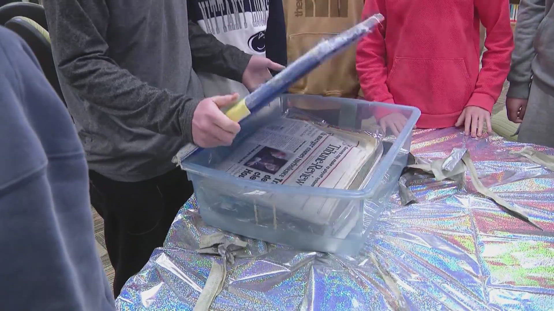 A blast from 2000: Pennsylvania students open tech-filled time capsule ...