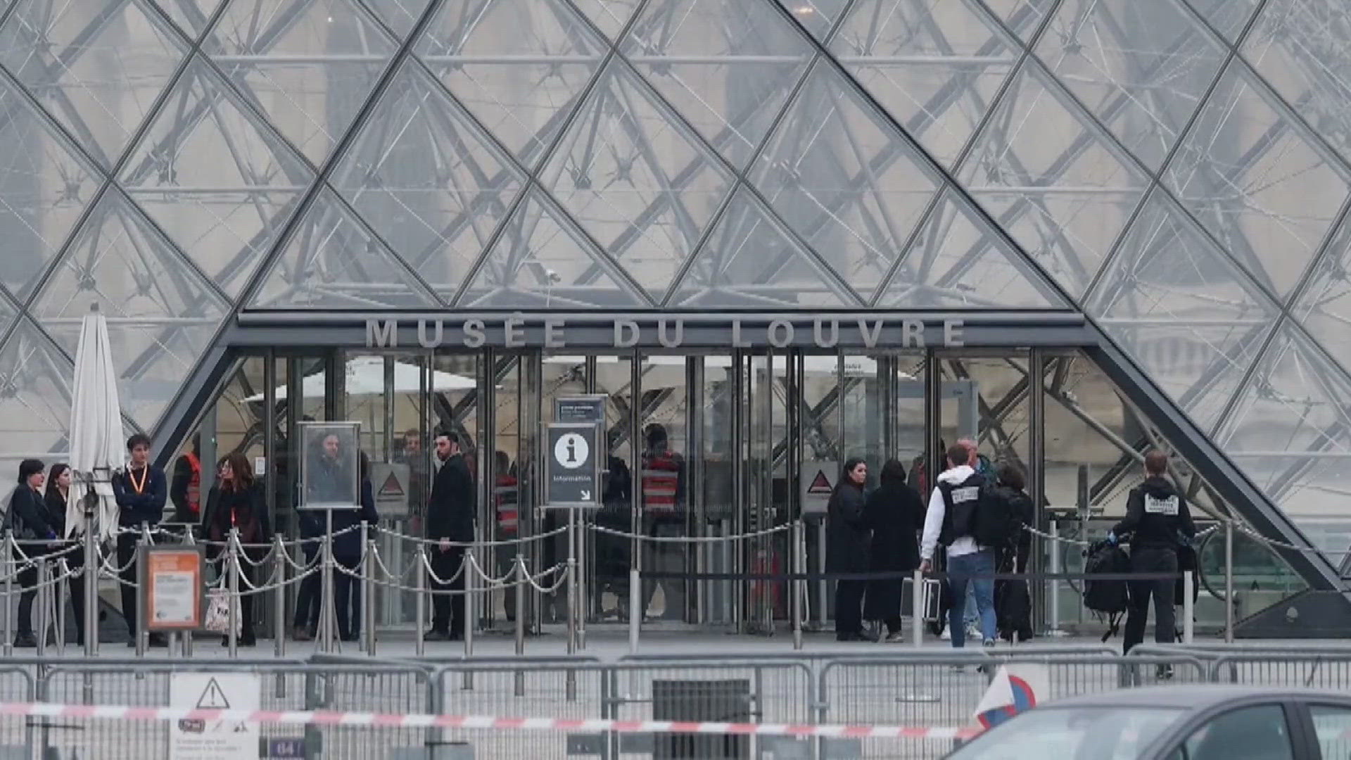 Thieves steal crown jewels in daylight robbery at Paris’ Louvre museum ...