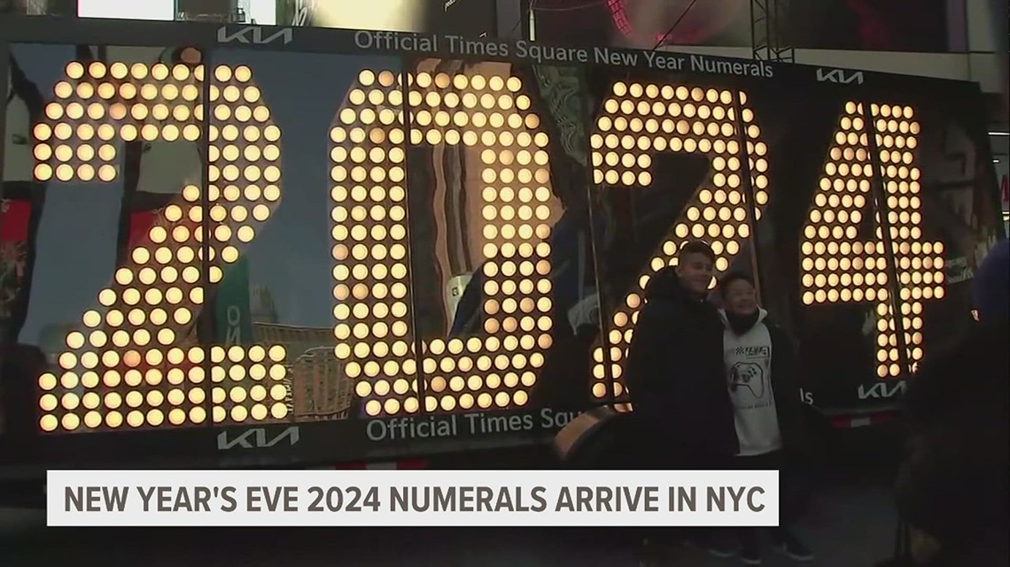 New Year's Eve numerals arrive in Times Square | wqad.com
