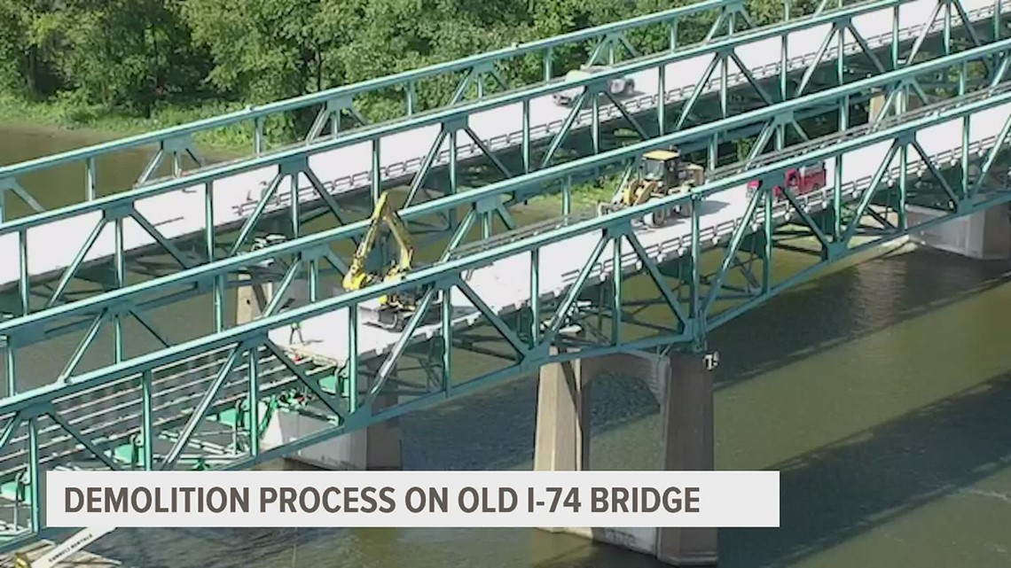 No big bang: Demolition officials detail plan for old I-74 Bridge ...