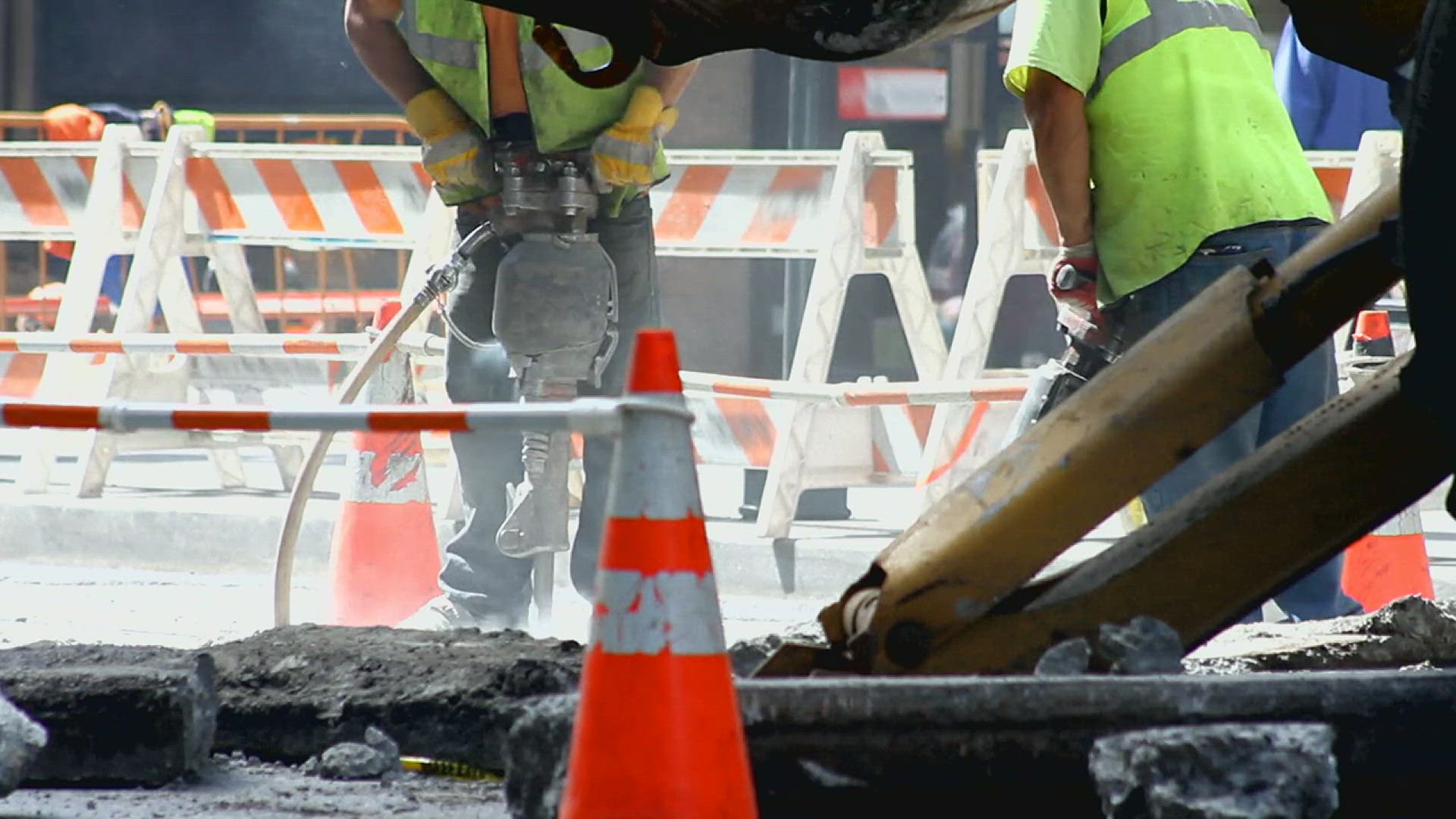 Applications open for pre-apprenticeship program in Illinois | wqad.com