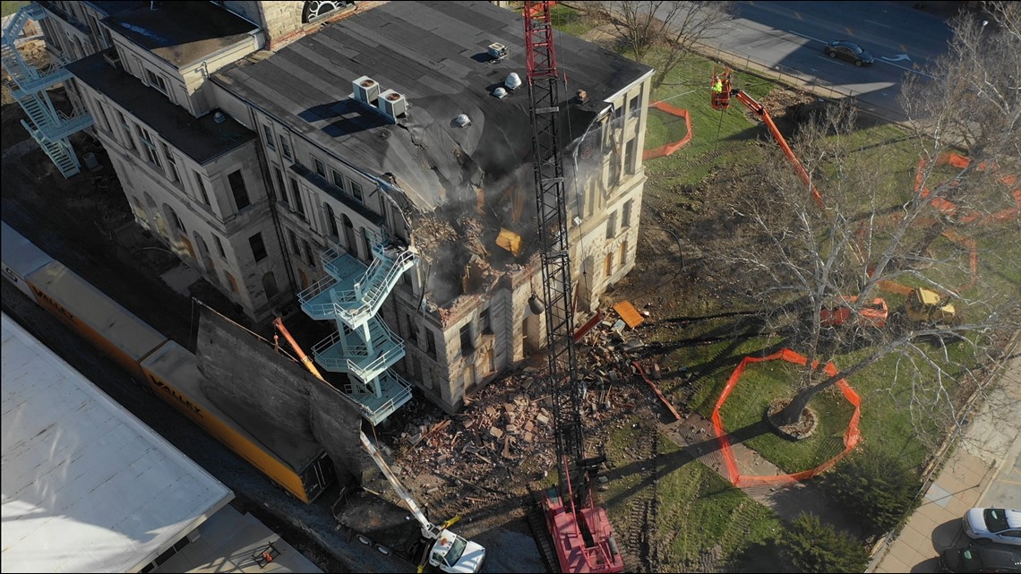 Demolition starts on Old Rock Island County Courthouse | wqad.com