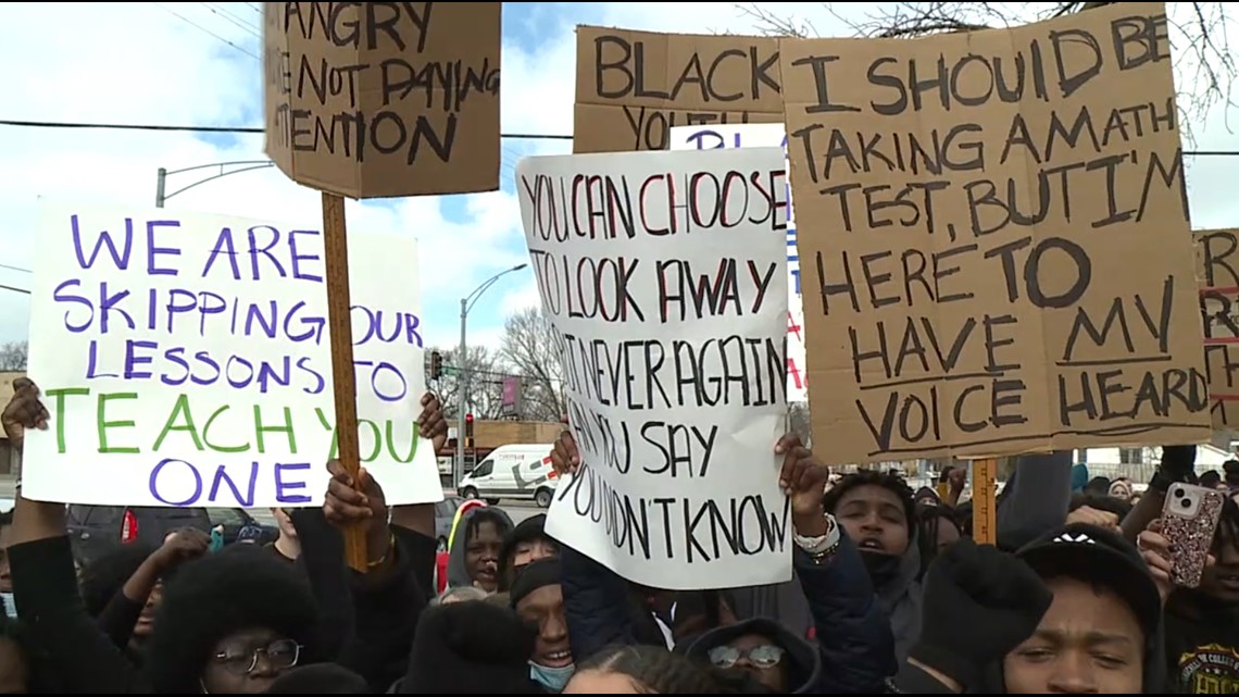 Hundreds of Moline high schoolers walk out, protesting inequality ...