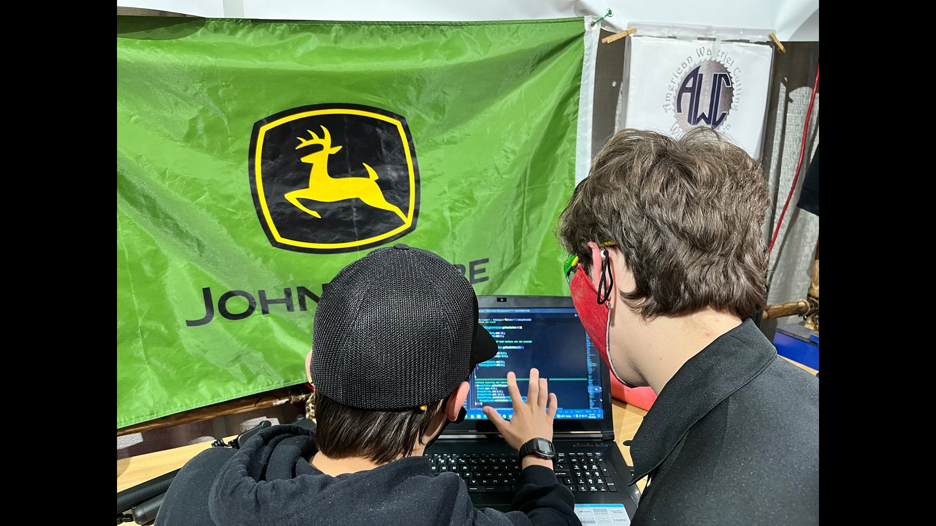 Muscatine students heading to world robotics championship | wqad.com