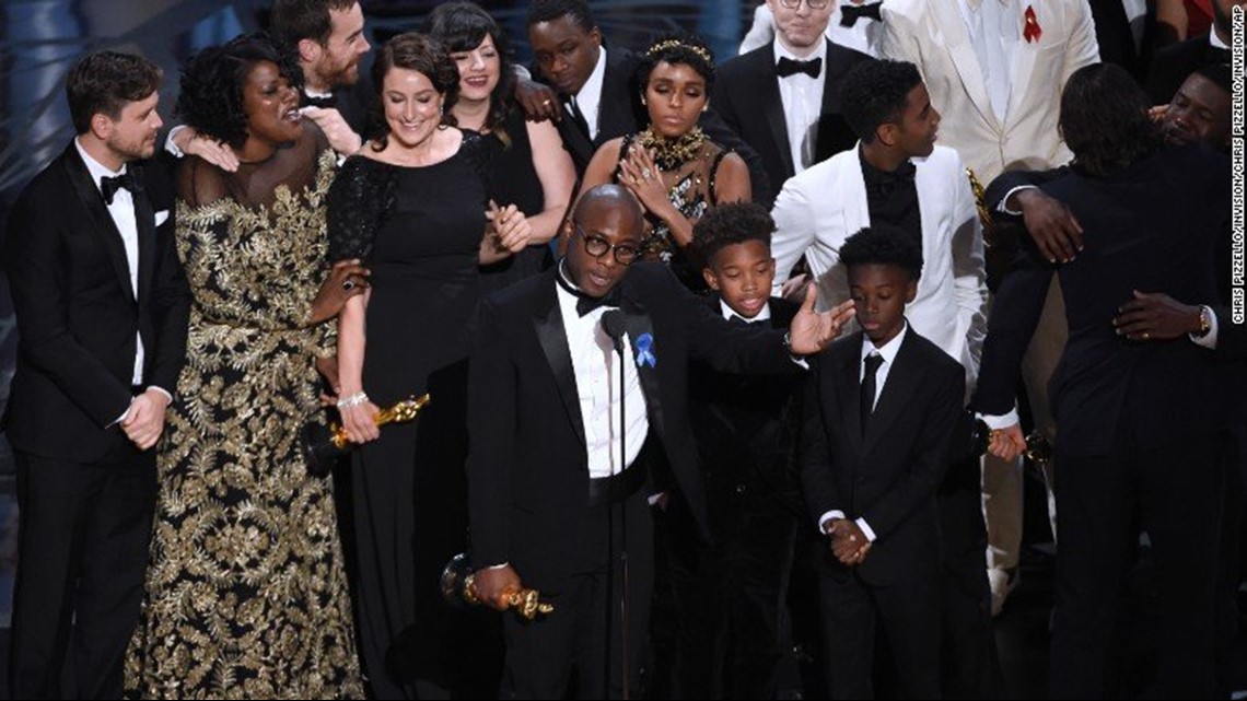 Oscars 2017: ‘Moonlight’ wins Best Picture after some confusion | wqad.com