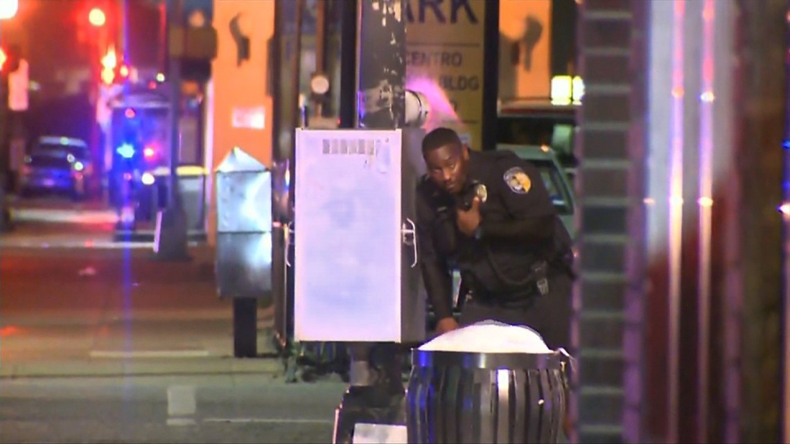 Dallas sniper attack: 5 officers killed, suspect identified | wqad.com