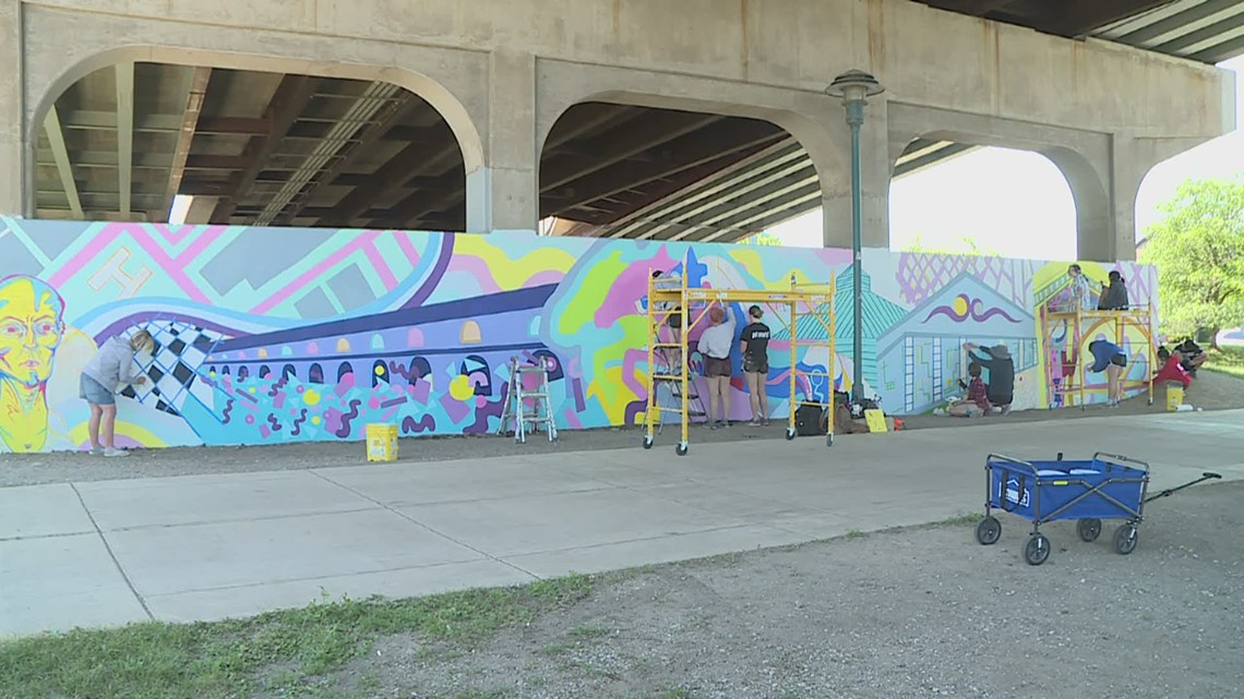 Youth artists paint mural in Moline, Illinois | wqad.com