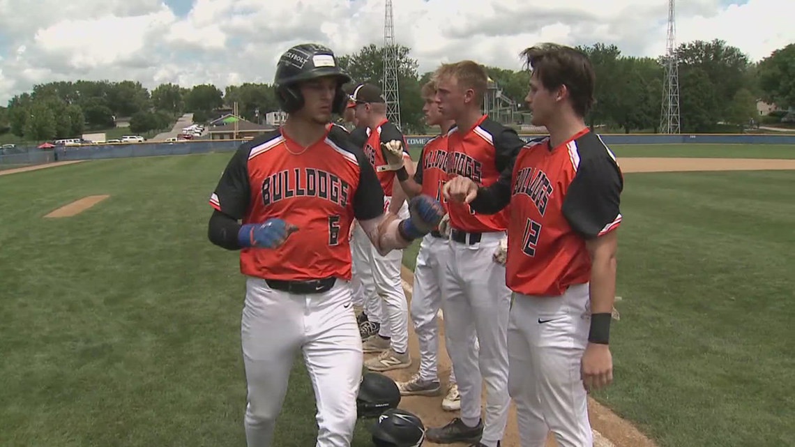 Bettendorf, Mediapolis compete in state baseball tournament | wqad.com