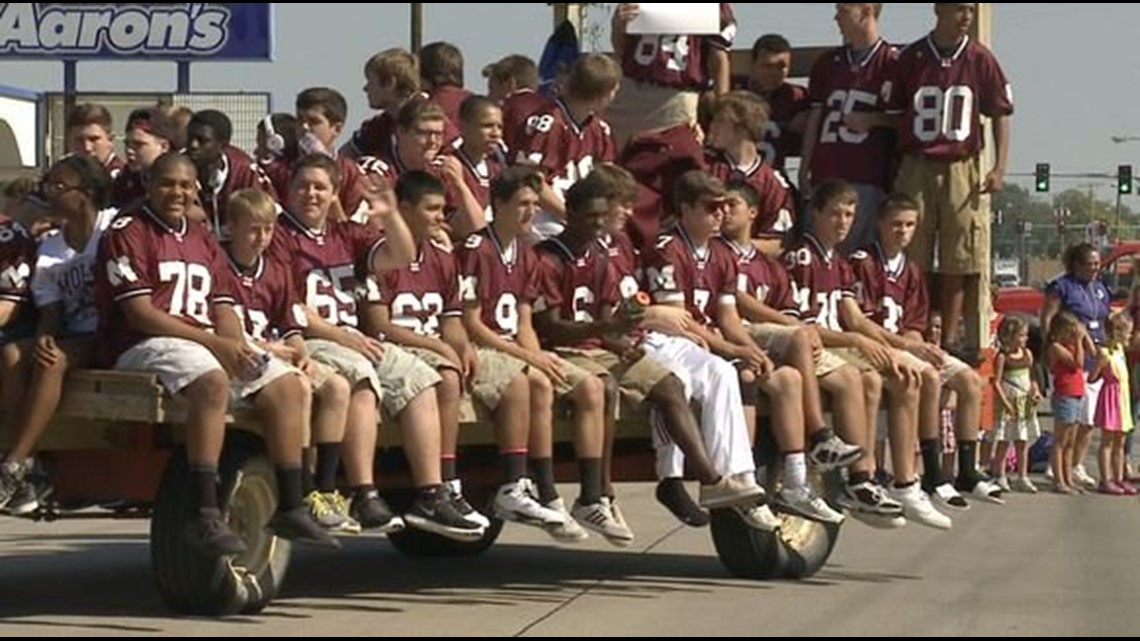 Photos: Moline Homecoming Parade 2013 – Part 1/2 | wqad.com