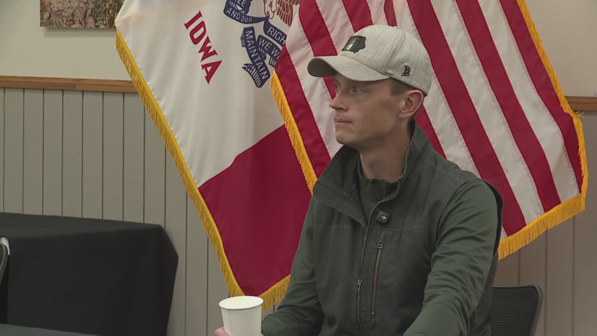 Iowa governor hopeful Rob Sand endorsed by UAW workers in Davenport ...