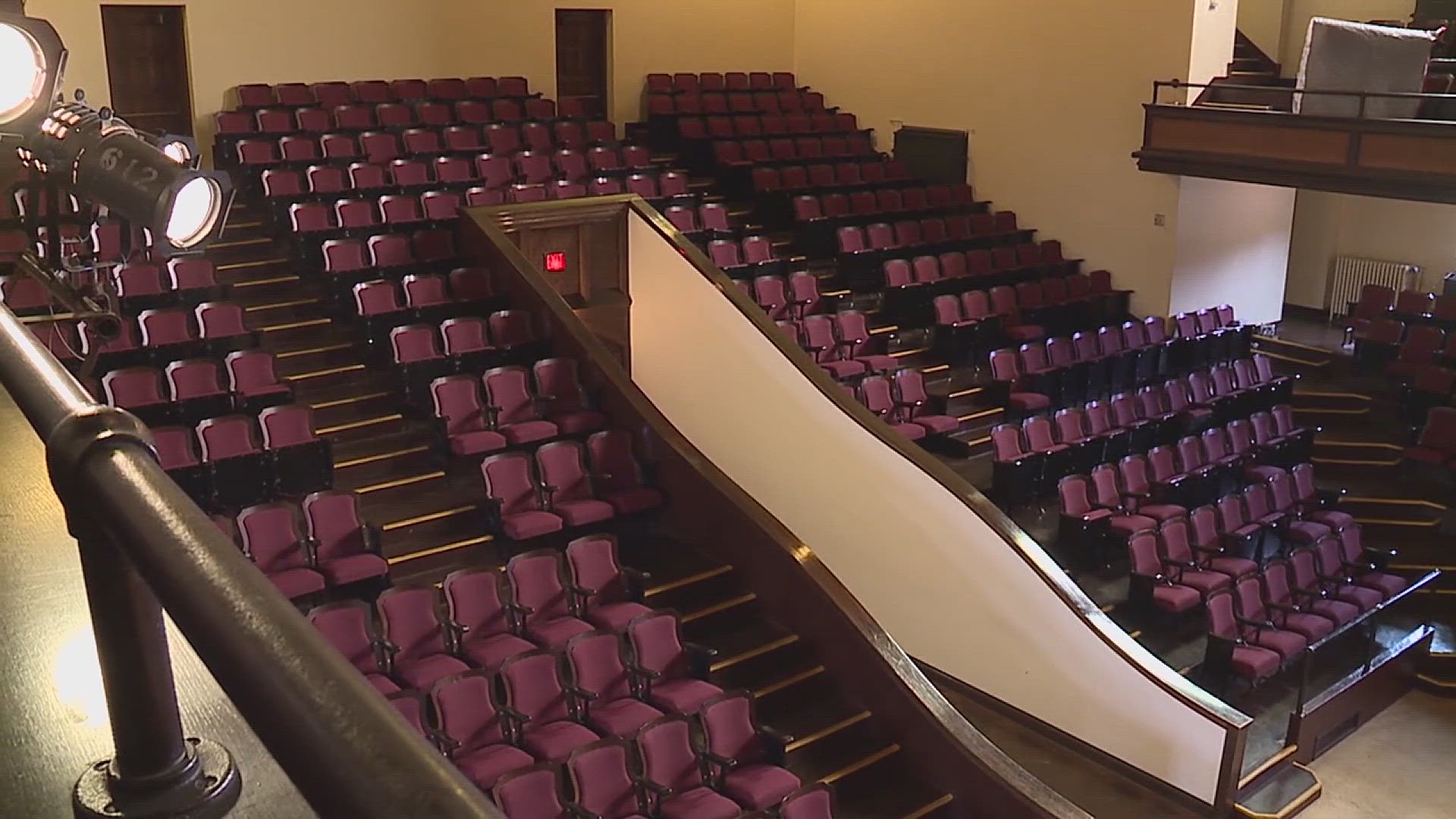 Moline's Spotlight Theatre enters new era with new owners | wqad.com