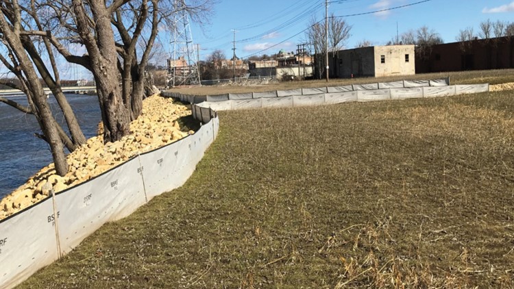 Illinois, U.S. EPA join forces for Rock River cleanup in Dixon | wqad.com