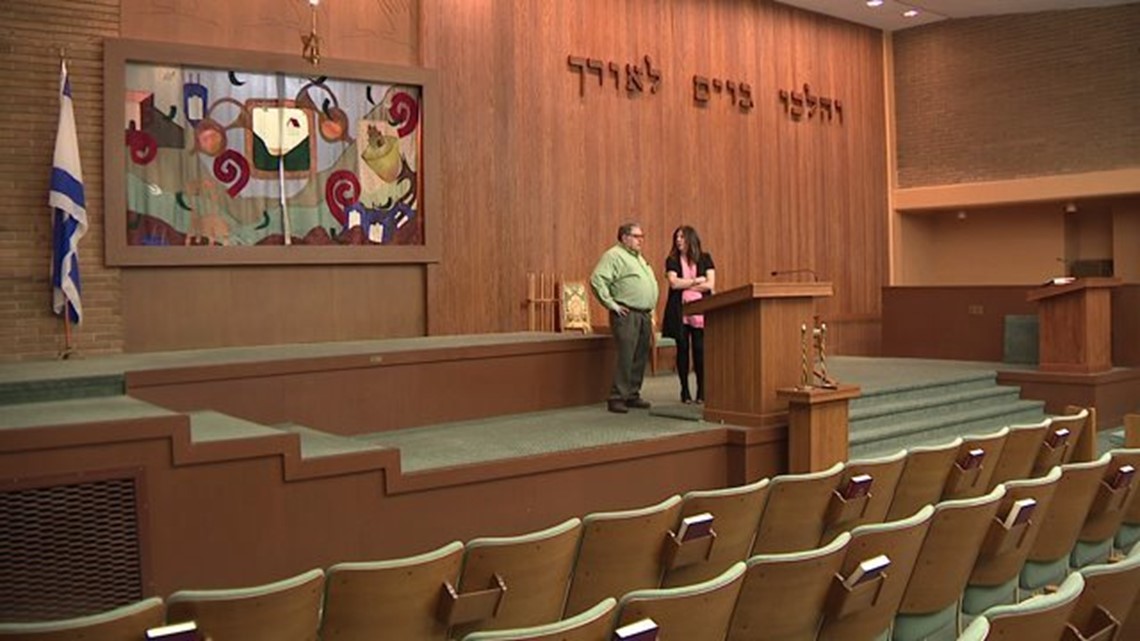 QC Synagogue staffs armed police officer for services | wqad.com