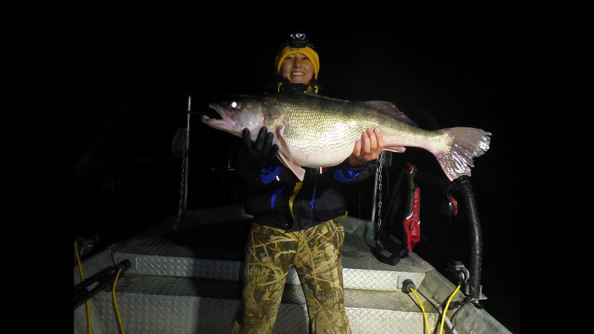 Massive 12-pound walleye caught in Iowa lake | wqad.com