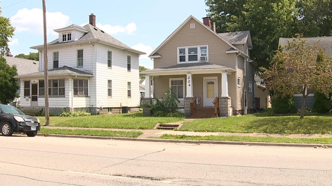 East Moline homicide investigation underway after man dies Sunday ...