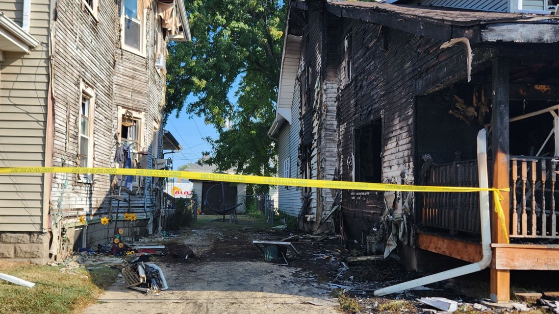 Moline home catches fire early Sunday morning | wqad.com