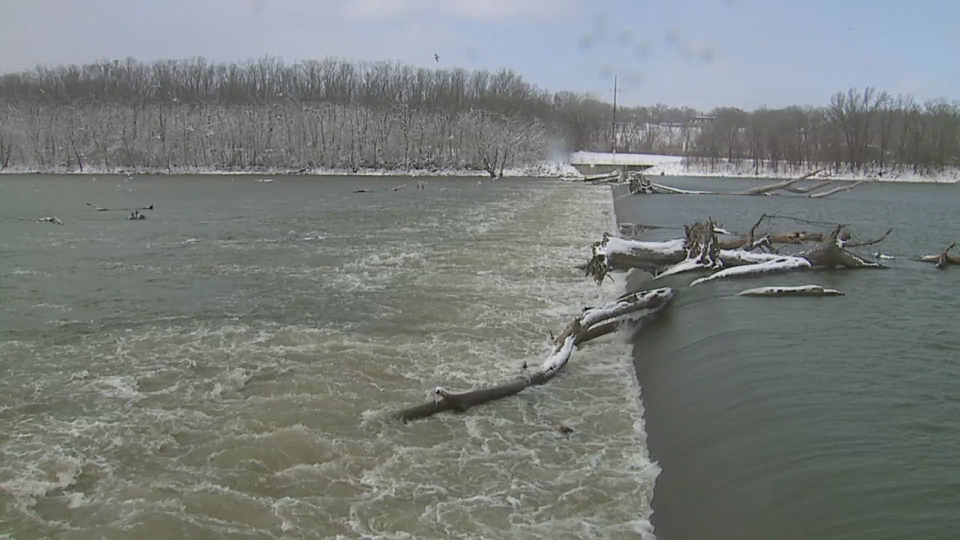 Illinois DNR discusses possible changes to Steel and Sears dams | wqad.com