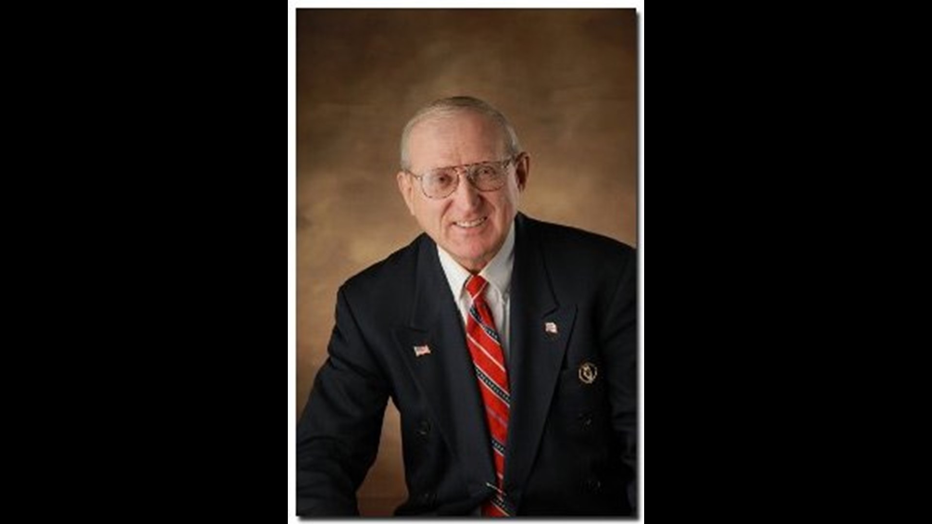 Holocaust denier is officially the GOP nominee in Chicago-area house ...