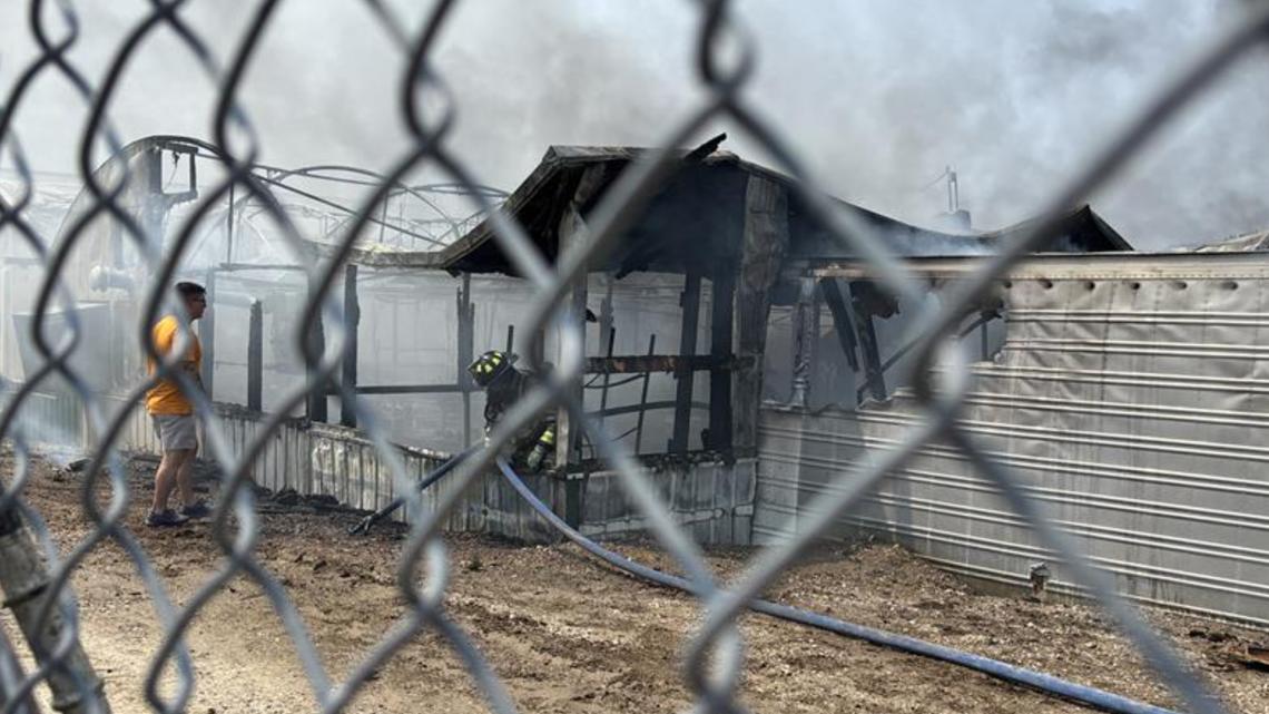 Large fire breaks out at Wallace's Garden Center in Bettendorf ...