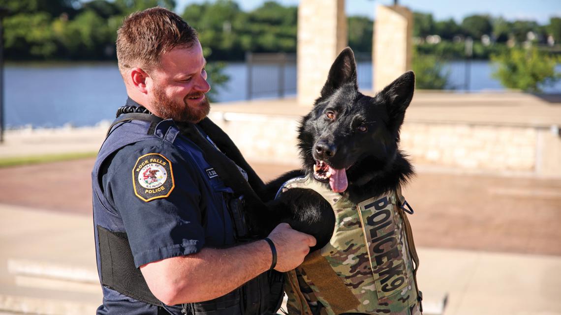 Rock Falls police featured in national calendar | wqad.com