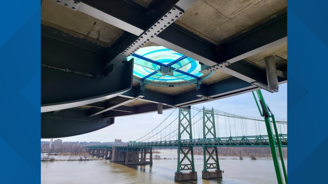 PHOTOS: Workers install oculus on I-74 Bridge | wqad.com
