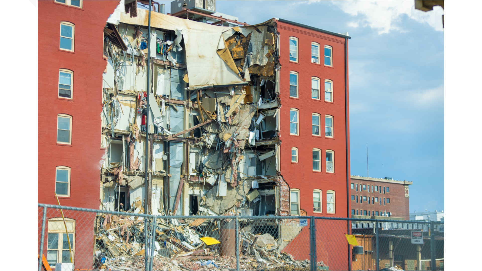 Photos of the Davenport apartment building collapse | wqad.com