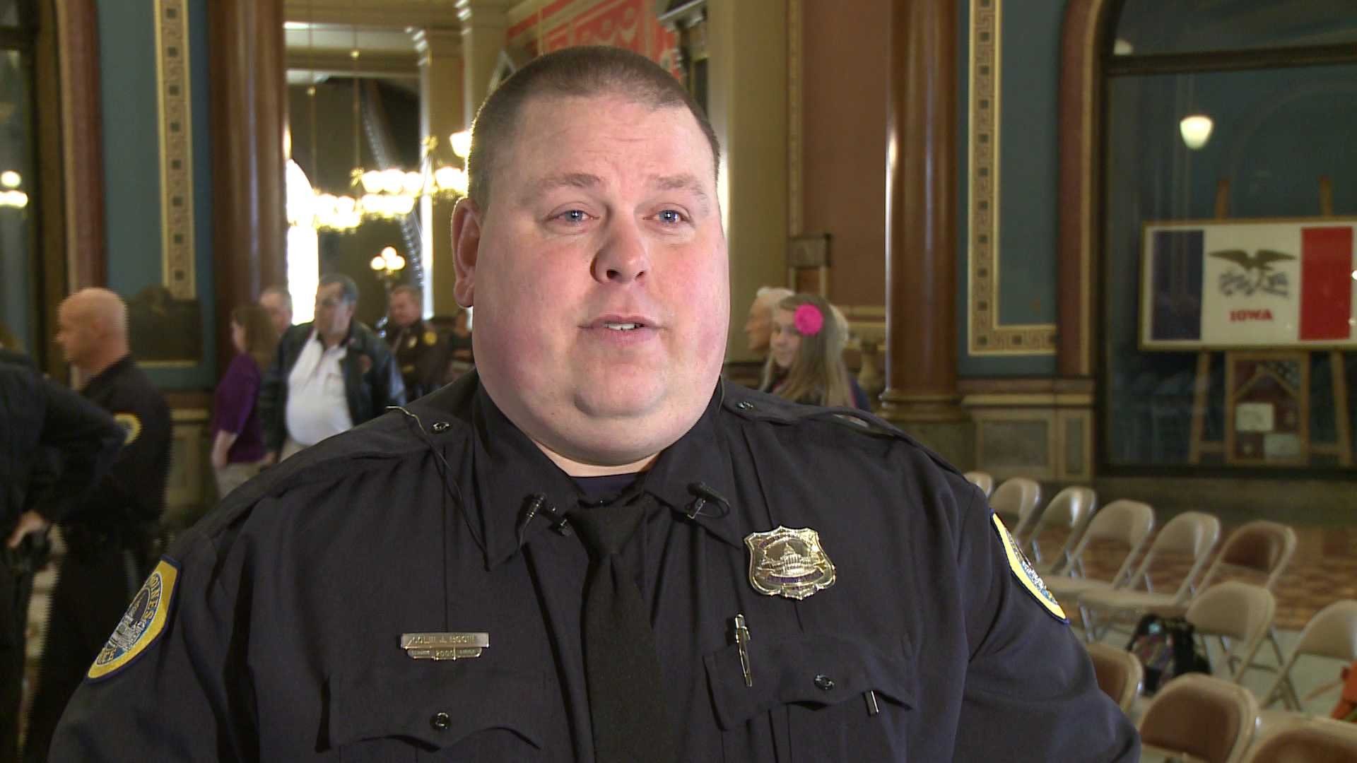 Former Iowa policeman indicted for civil rights violation | wqad.com