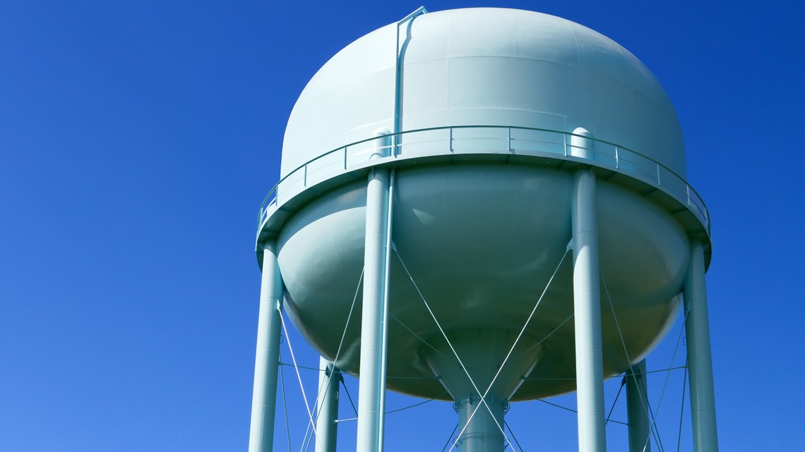 Iowans have a chance to win custom water tower design in contest | wqad.com