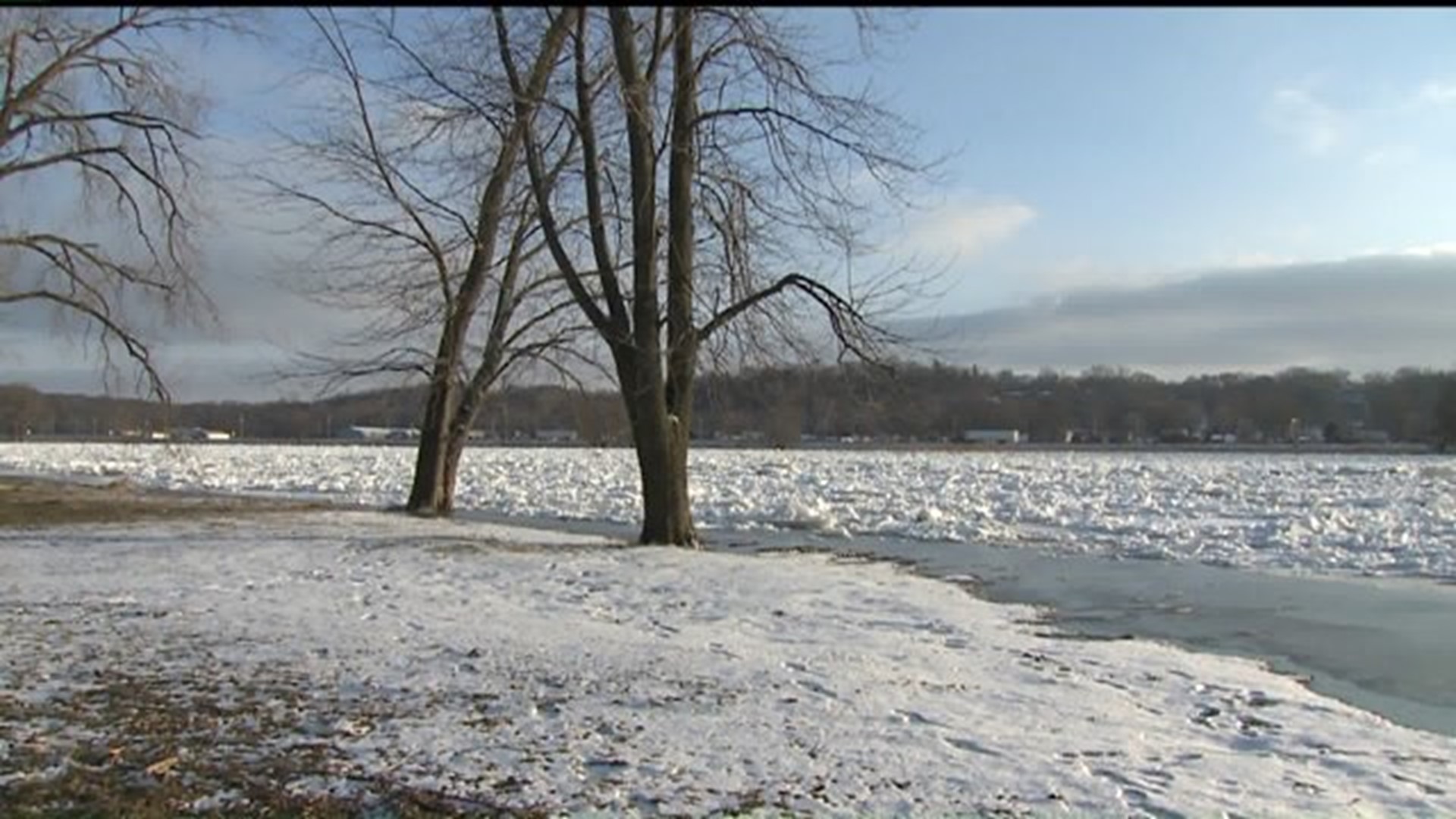 Ice jams bring flooding along Rock River in Moline | wqad.com