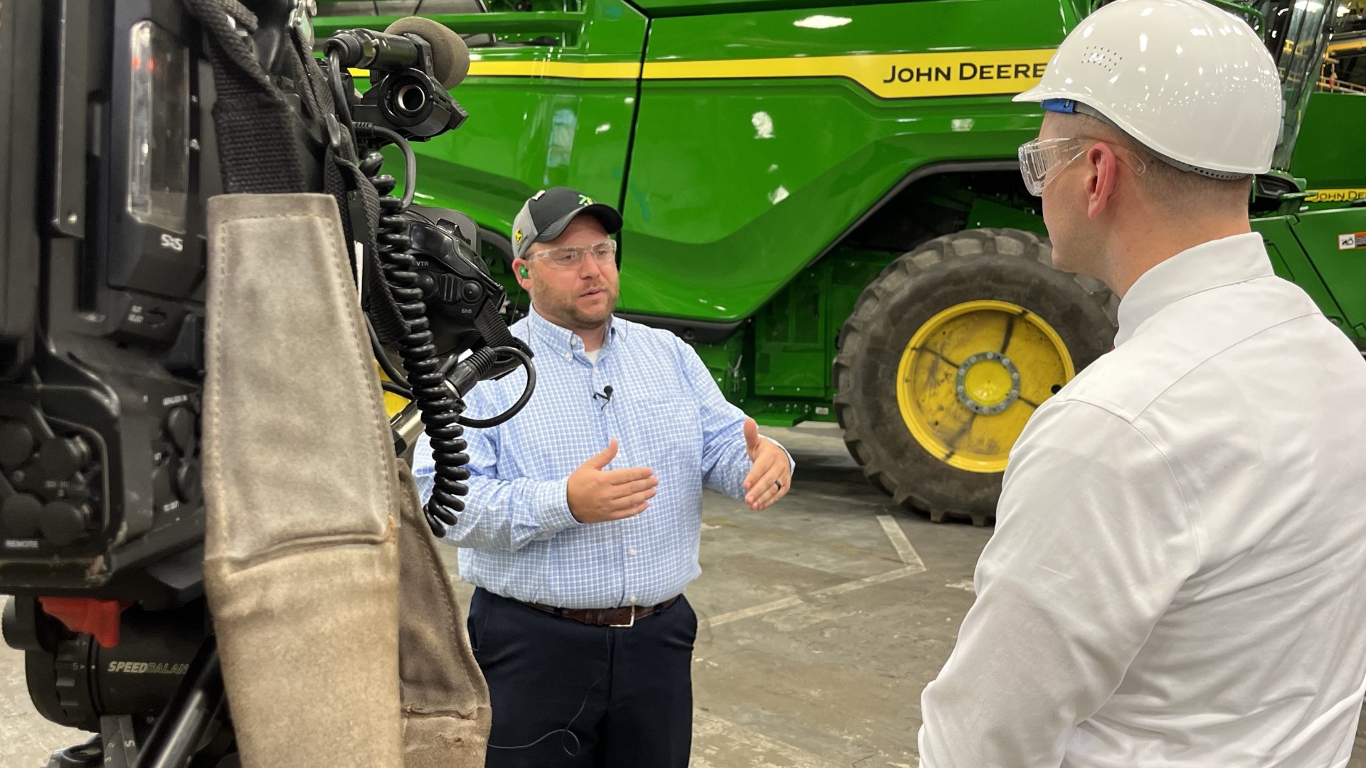How John Deere is embracing AI from the factory to the field | wqad.com