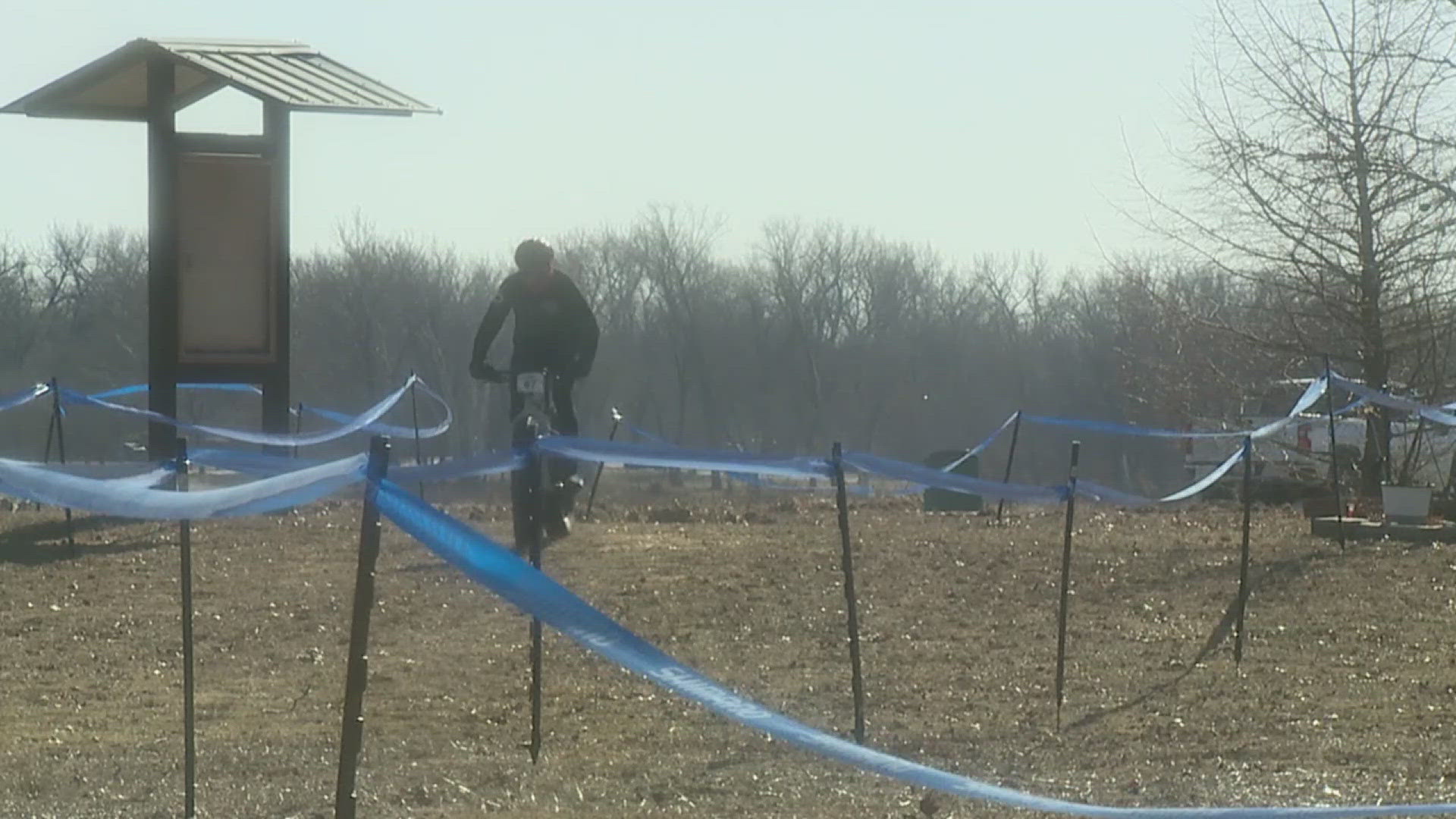 Bomb cyclone leaves thousands of flights canceled, delayed | wqad.com